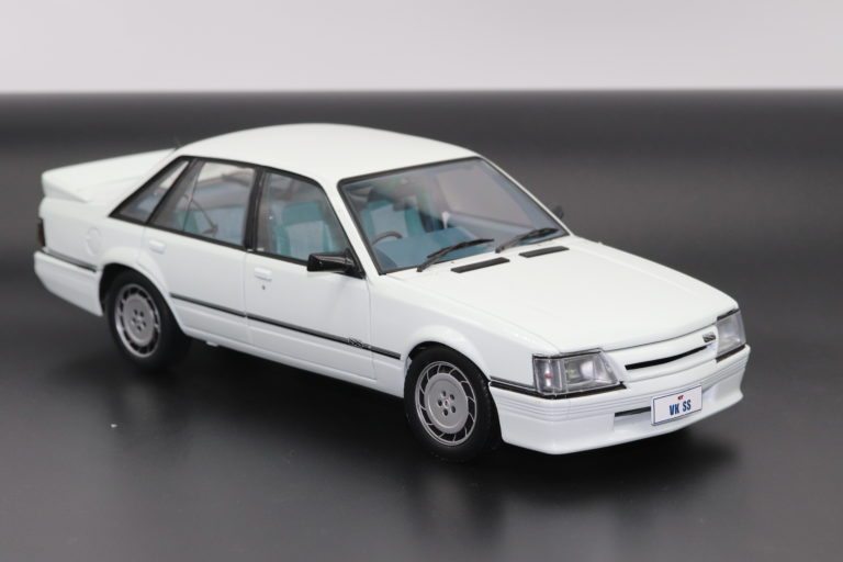 BIANTE 1.18 HOLDEN HDT VK SS COMMODORE White color ( B182704N ) - Eurospec