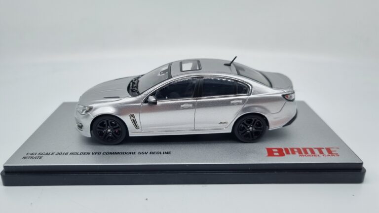 Biante 1.43 Holden VFII Commodore SSV redline 2016 Nitrate silver ...